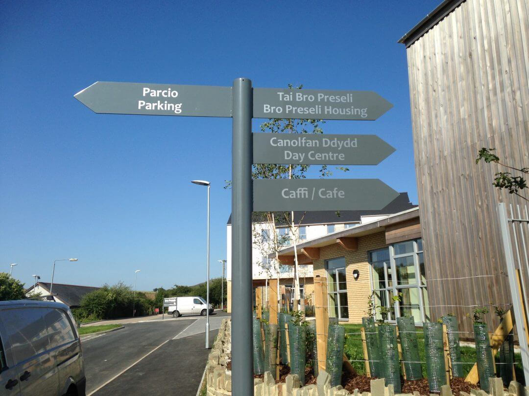 Directional Finger Post Sign - Taylor & Pickles